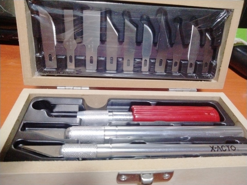 X-Acto Basic Knife Set, Craft Knife, Includes Wooden Storage Chest, 16 ...
