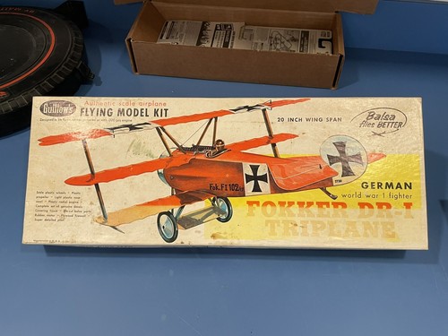 GUILLOWS GERMAN WWI FOKKER DR-I TRIPLANE BALSA FLYING MODEL KIT 1:14 ...