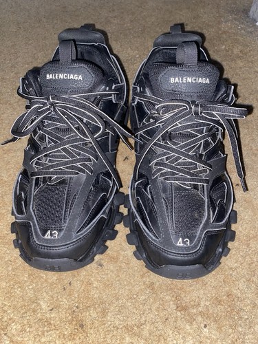 Balenciaga Track LED Men’s US:10 I don’t have the box and one Light Not ...