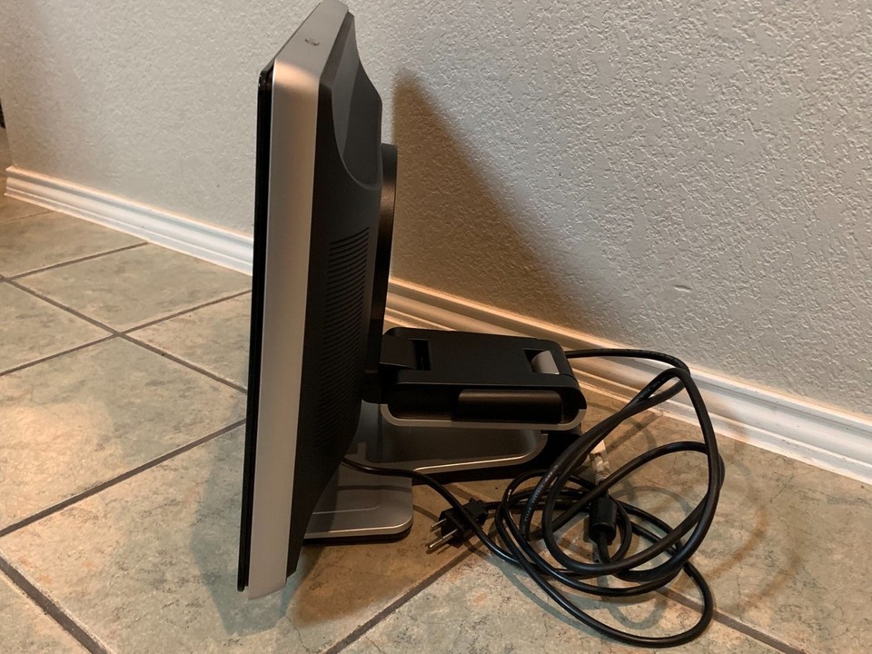 HP 22" LED Monitor - Model 2207 (BrightView Glossy Display) with Stand ...