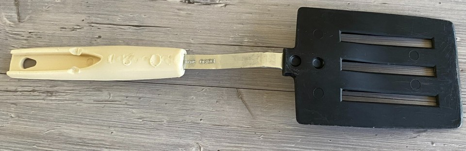 Vintage KOCO Black Nylon Slotted Spatula w/Cream Plastic Handle 10 1/2 ...