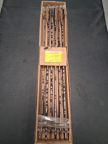 Vintage True Flight Penn Aluminum Arrows, Boxed Dozen Model 282 – 31 ...