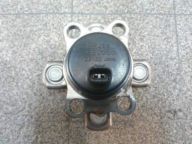 DAIHATSU Tanto 2012 DBA-L375S Rear Wheel Hub 42410B2080 [Used ...