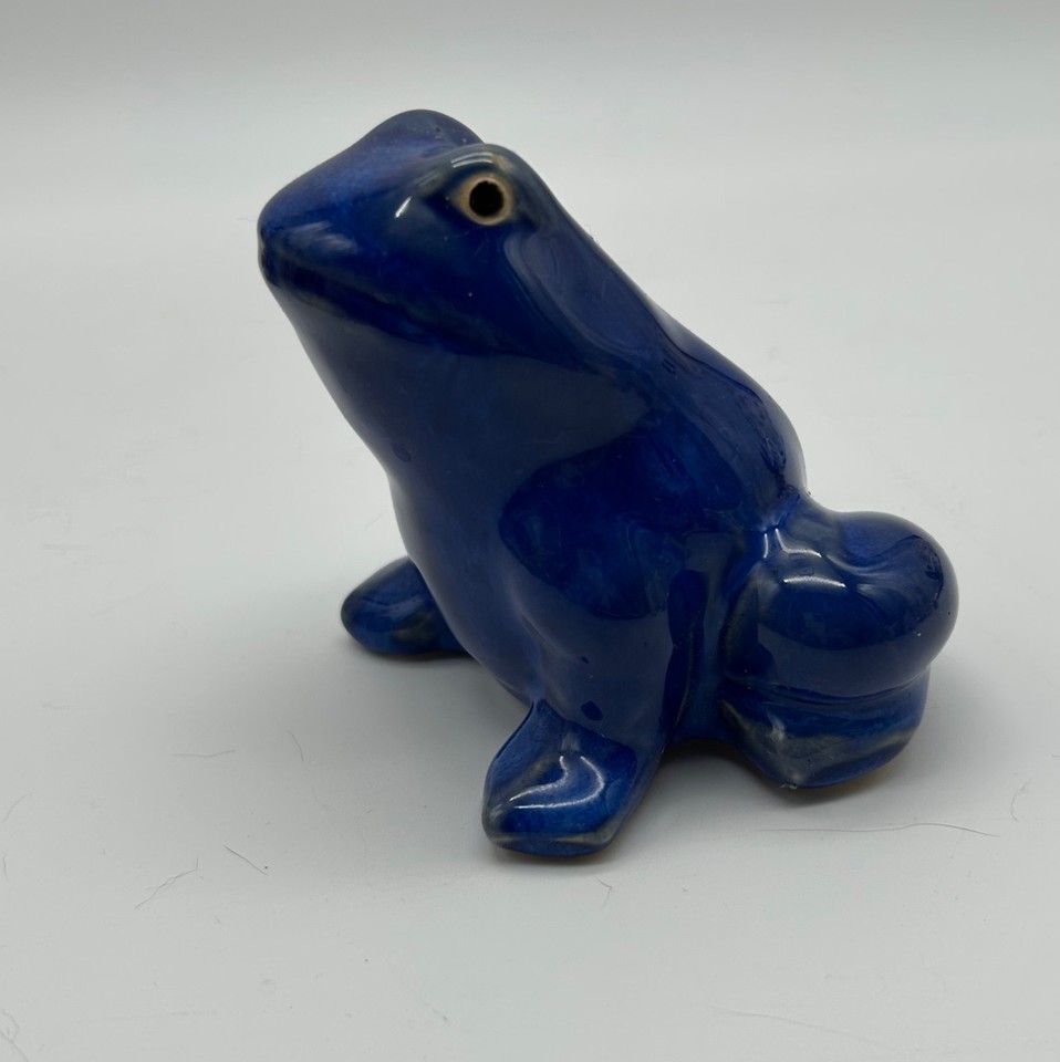 Blue Glass Frog with Yellow Eyes 4 in. tall by 4 1/2 wide in. by 5 in ...
