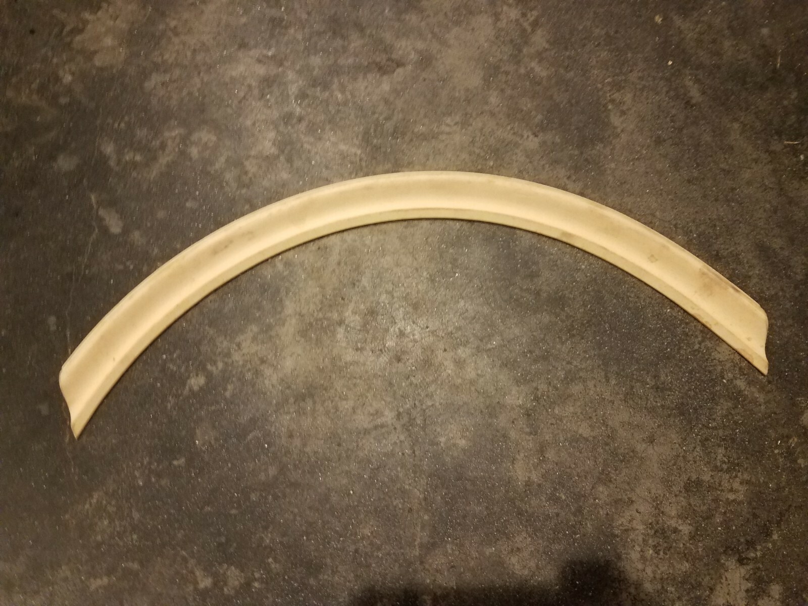 12" Radius Flexible Base Cap Moulding 163 11/16 in X 1-3/8 in X 24 in ...