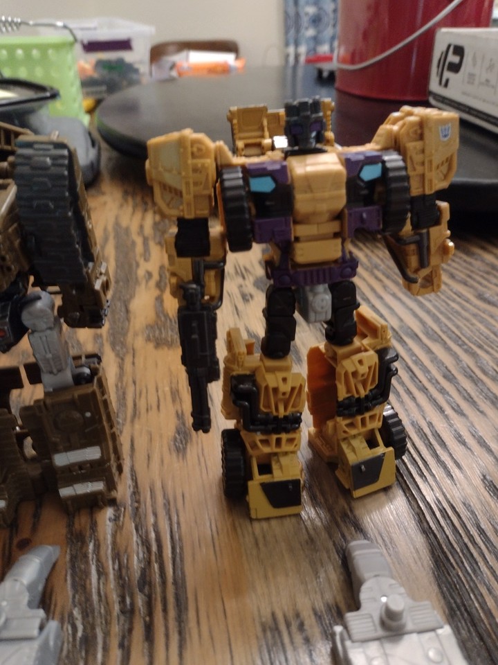 Transformers Combaticons complete 5 figure set - collector cards ...