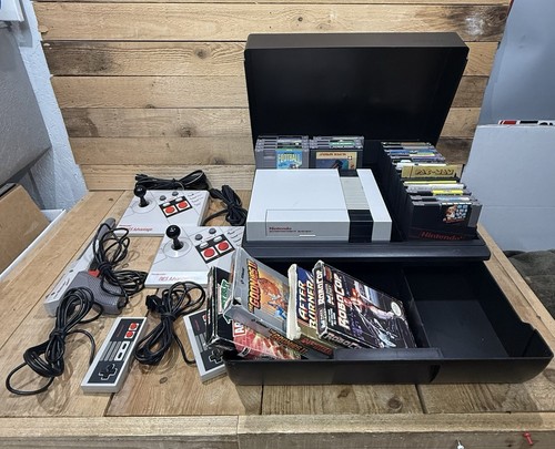 Original NES Nintendo Gaming Set Bundle W/ Games Controllers & Zapper ...