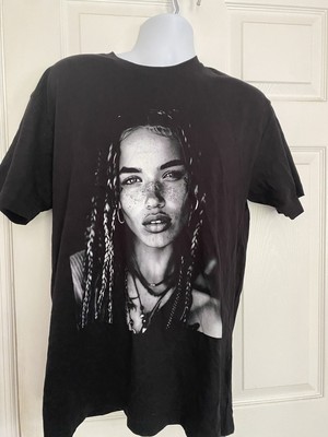 Girl With Braids T Shirt Size L | eBay
