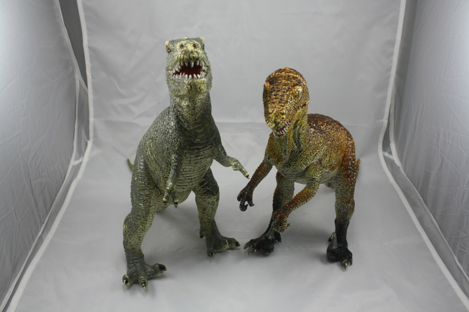 Lot of 2 Dinosaurs Tyrannosaurus Rex And Dromaeosaurids 12" AAA Figures ...