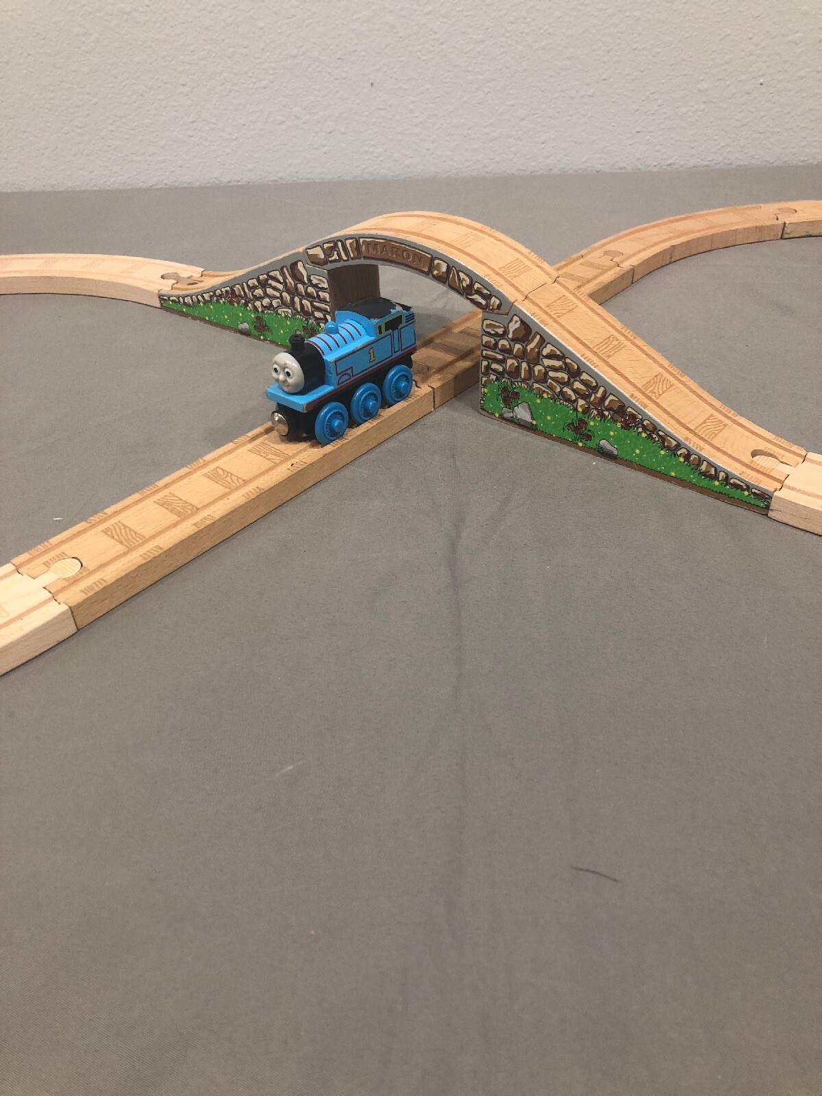 Thomas & Friends Wooden Train Water Tower Figure 8 Train set w/ light ...