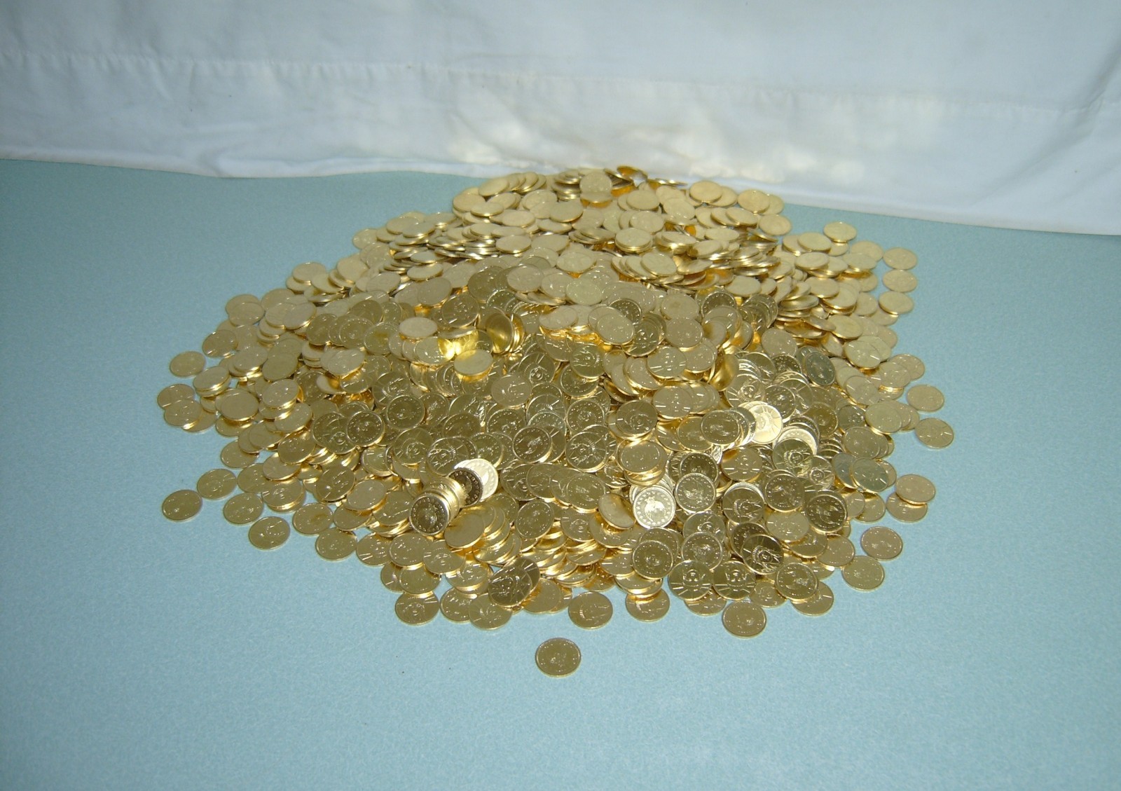 NEW 300 GOLDEN PACHISLO SLOT MACHINE TOKENS - SOLID BRASS - BRAND NEW ...