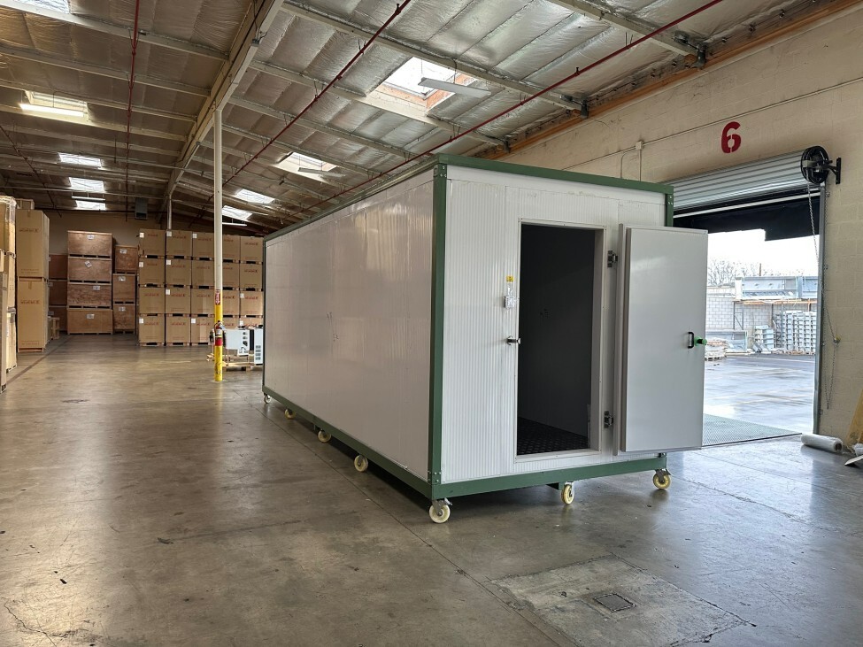 NEW Portable Walk In Cooler or Freezer Cold Storage Mobile Caster 20' x ...