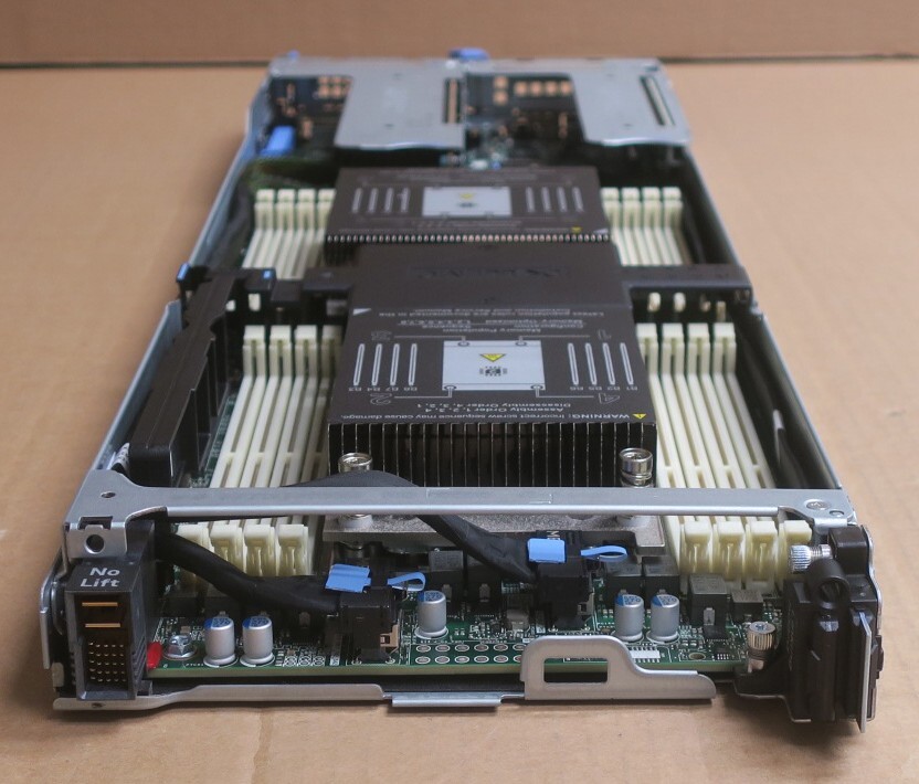Dell C6400 24Bay 2U Chassis 4x C6525 2x 2nd/3rd Gen CPU 16-DIMM CTO ...