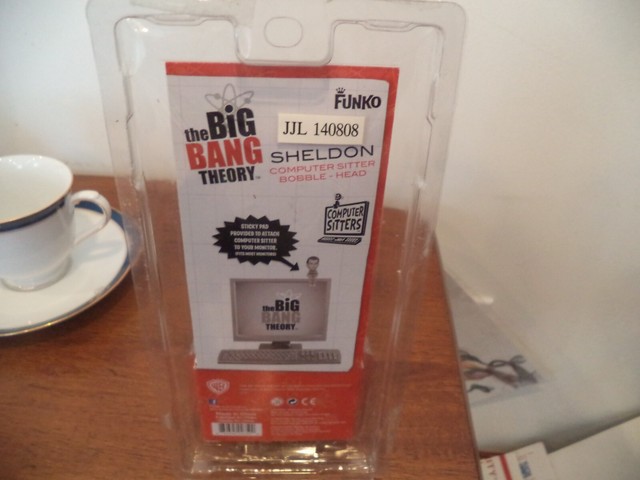 Big Bang Theory Sheldon Computer Sitter Bobblehead Funko 2012 for sale ...