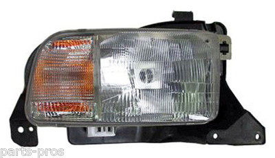 New Replacement Headlight Assembly RH / FOR 1999-2004 CHEVROLET TRACKER ...