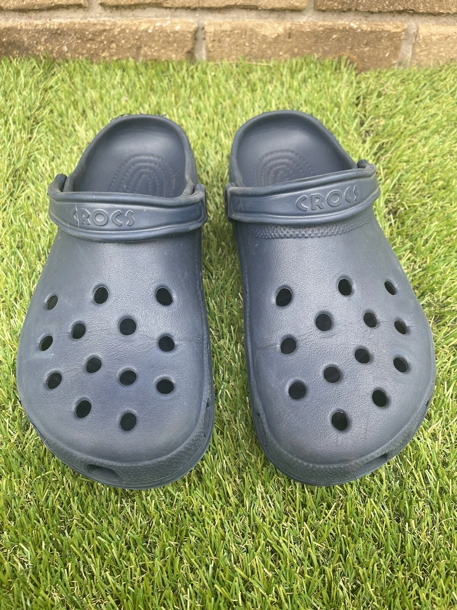 Model Crocs