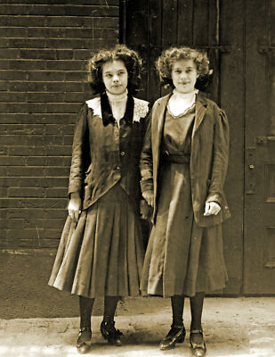 1910 Inland Type Foundry Girls, St Louis, Missouri Old Photo 8.5" x 11 ...