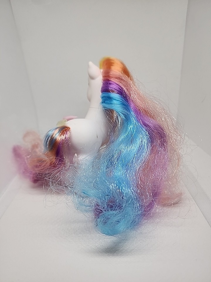 My Little Pony Daffidazey MLP G3 2005 White 3D Cloth Flower Magnetic ...