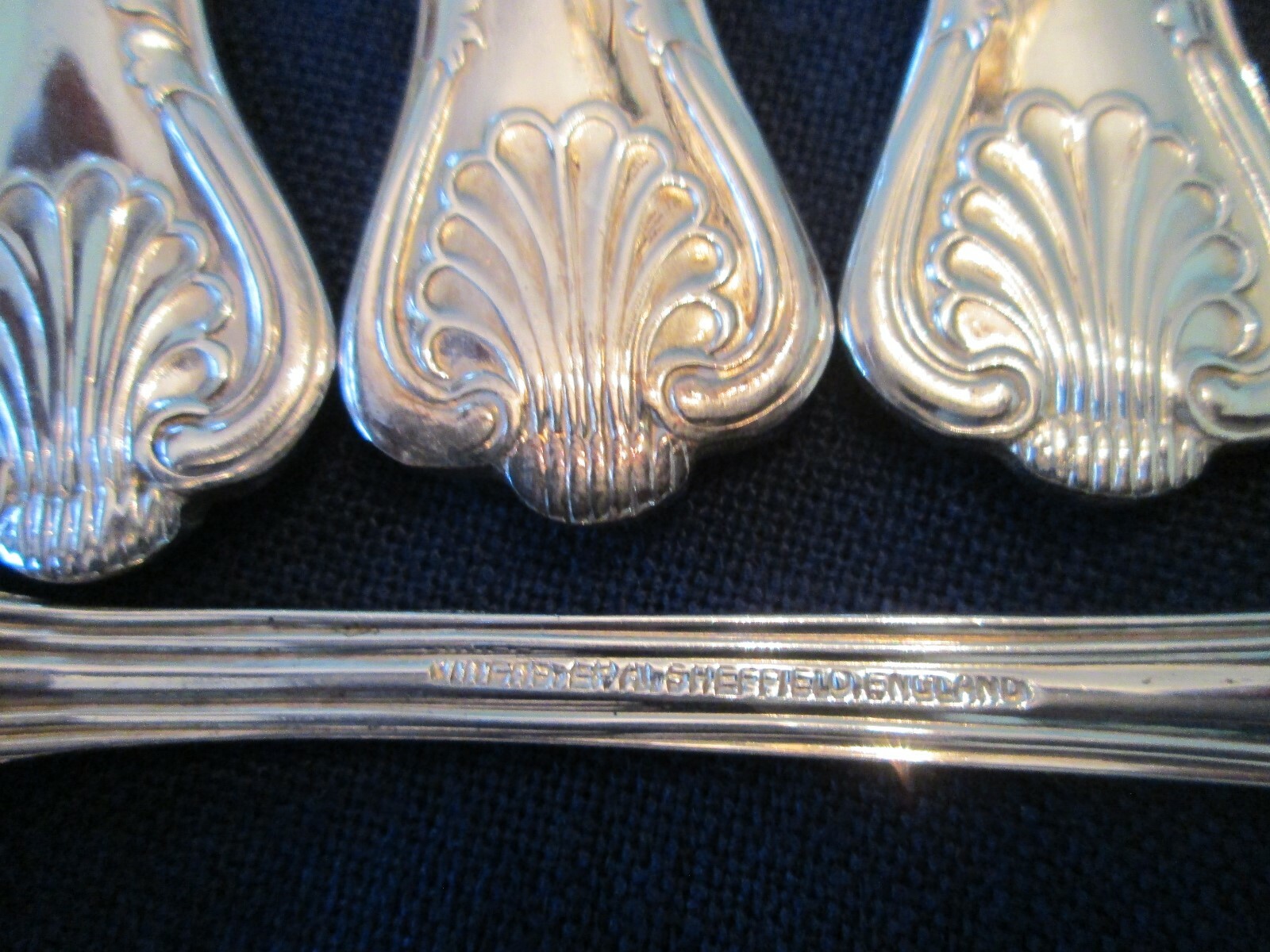 SET 5 FISH KNIVES! Vintage VINERS of SHEFFIELD silverplate: QUEENS ...