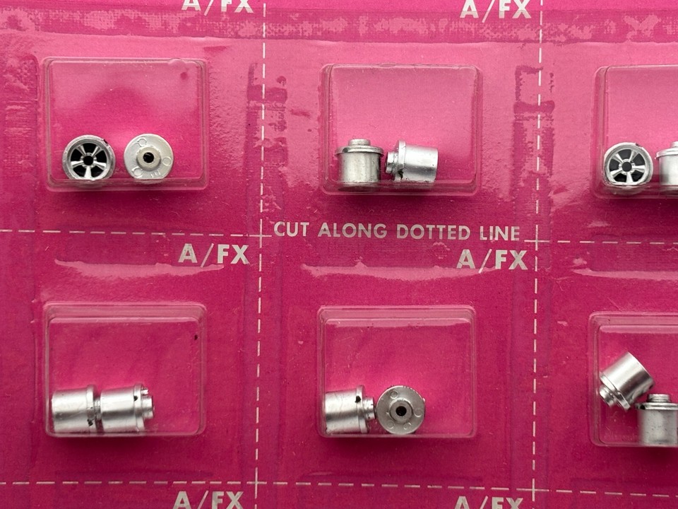 AURORA AFX REAR WHEELS FULL 1971 CARD OF 12 PAIR 5 SPOKE ALL SILVER NOS ...