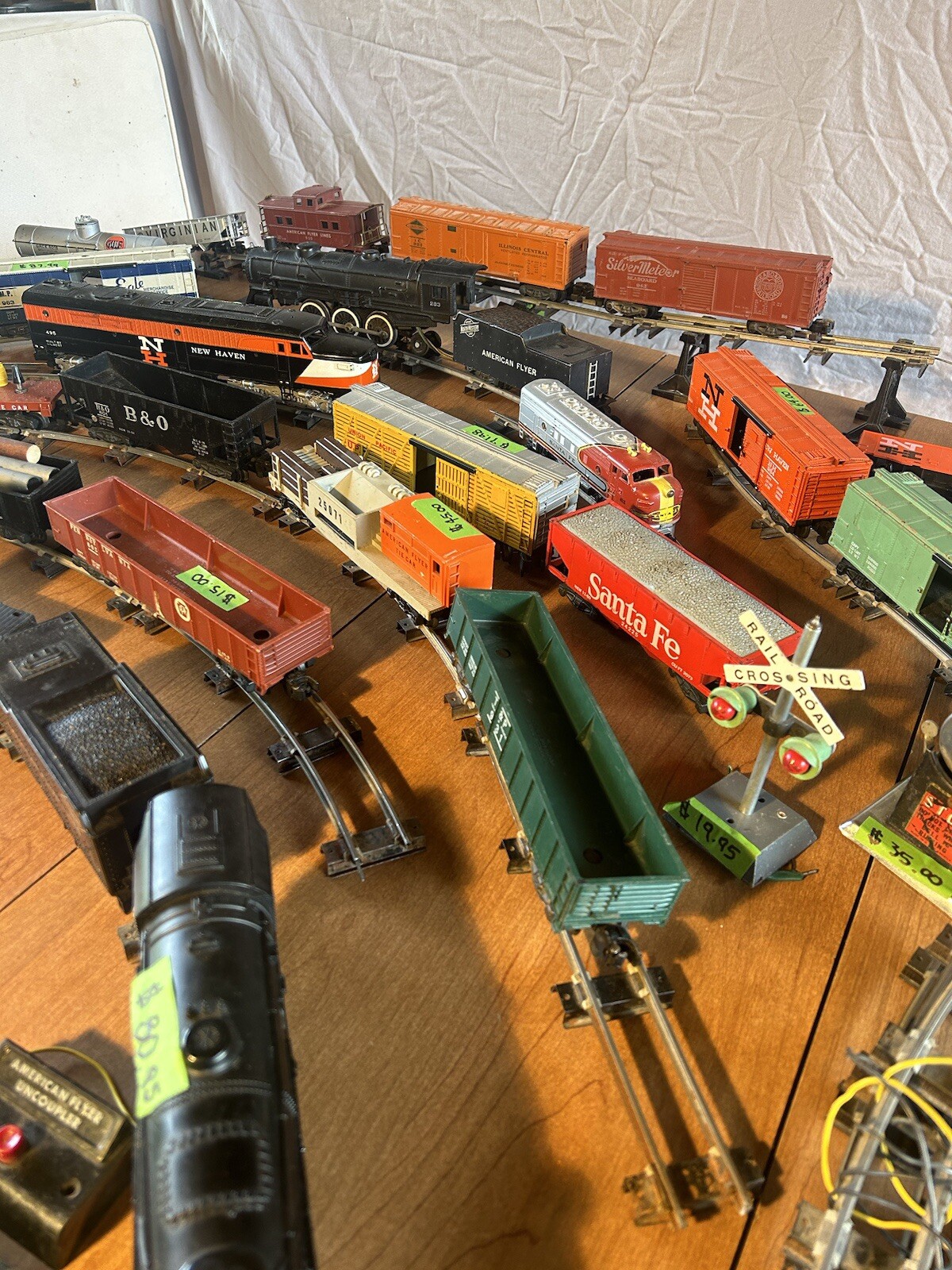 VINTAGE 50'S Gilbert American Flyer Train Set 27 Cars Of All Types 4 ...