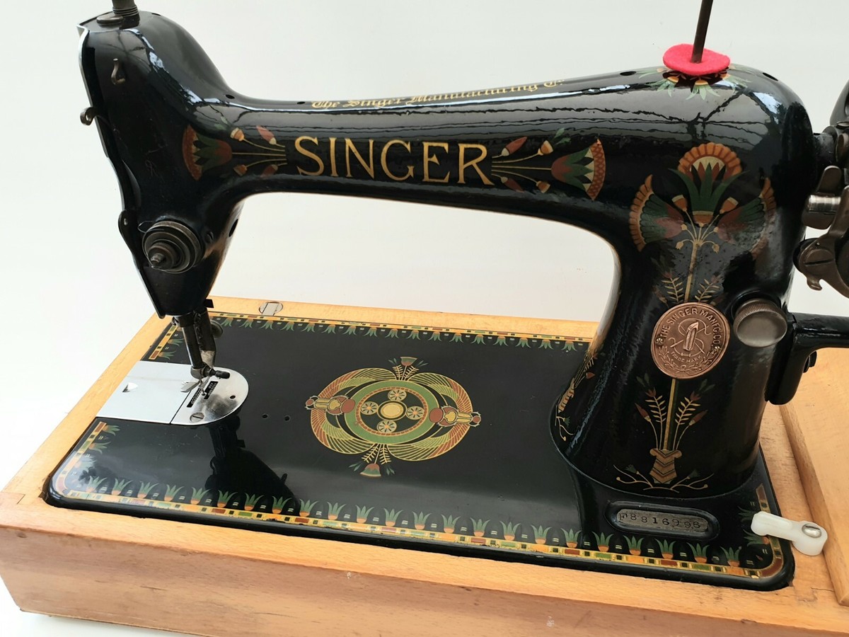 Hands Sewing Machine