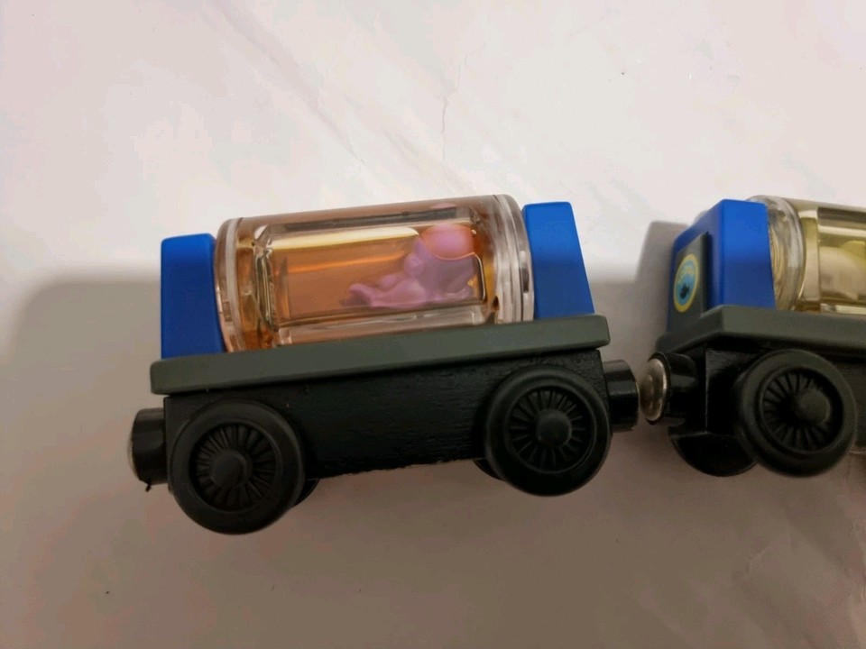 Thomas The Tank Engine & Friends WOODEN AQUARIUM CARS SQUID SHARK WAGON ...
