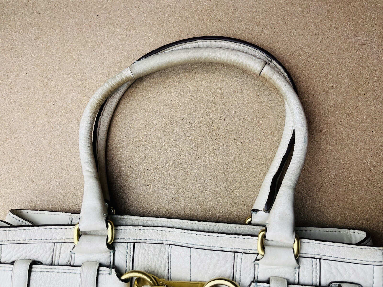 Coach Women’s Classic Leather White Unique Purse - Gem