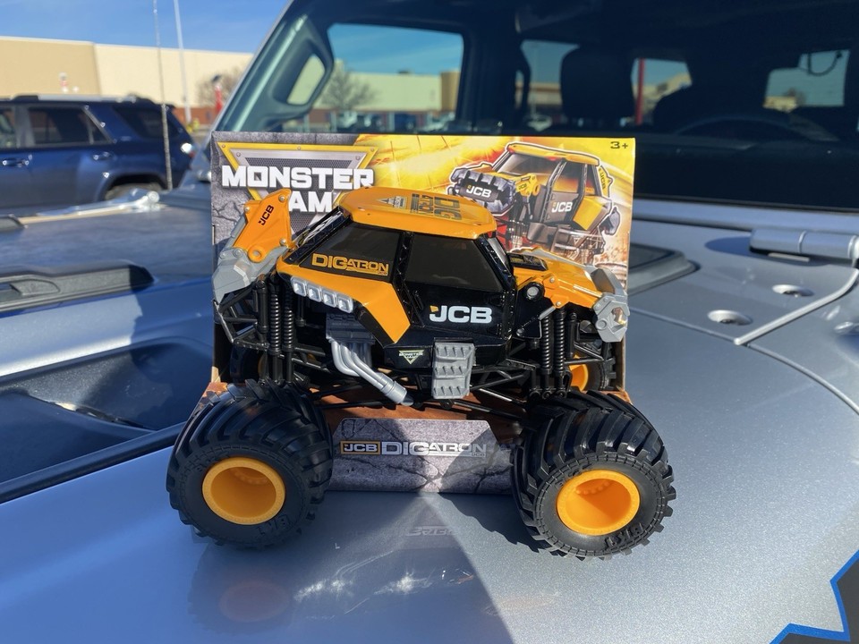 Monster Jam 1:24 Scale JCB Digatron Spin Master Truck Series 25 Very ...
