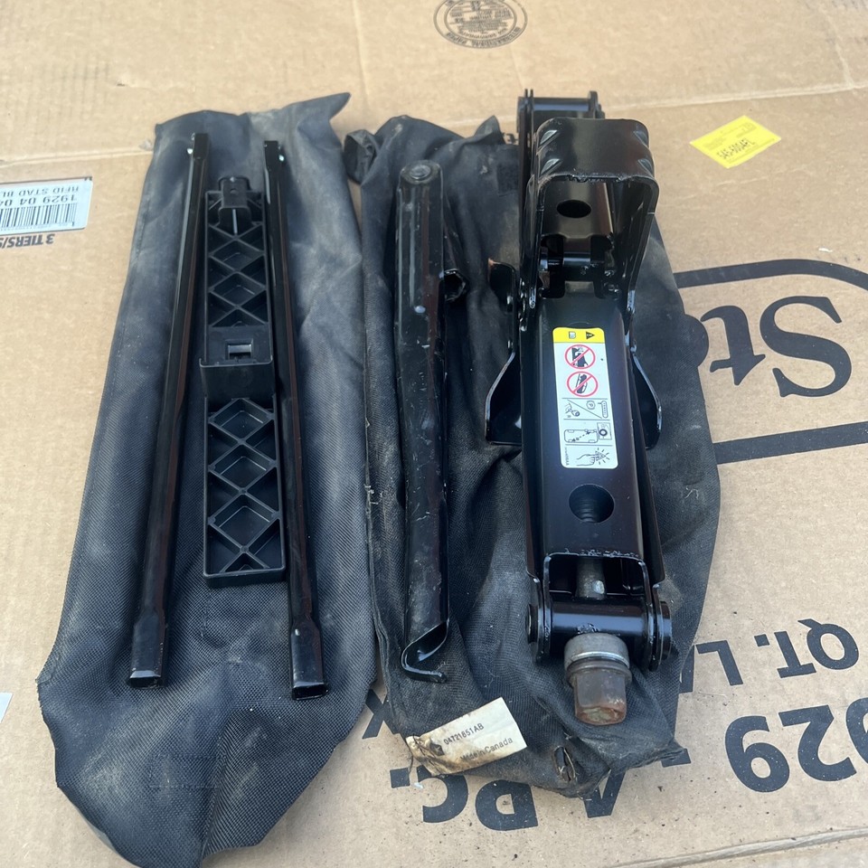 2008-2022 CHRYSLER TOWN & COUNTRY/DODGE GRAND CARAVAN JACK AND TOOL KIT ...