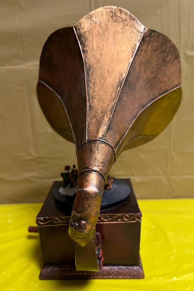 Victrola Record Player Music Box- plays "We Wish You a Merry Christmas ...