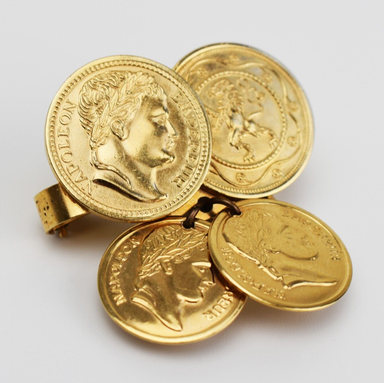 Gold coin scarf brooch pin, vintage quirky accent bro… - Gem