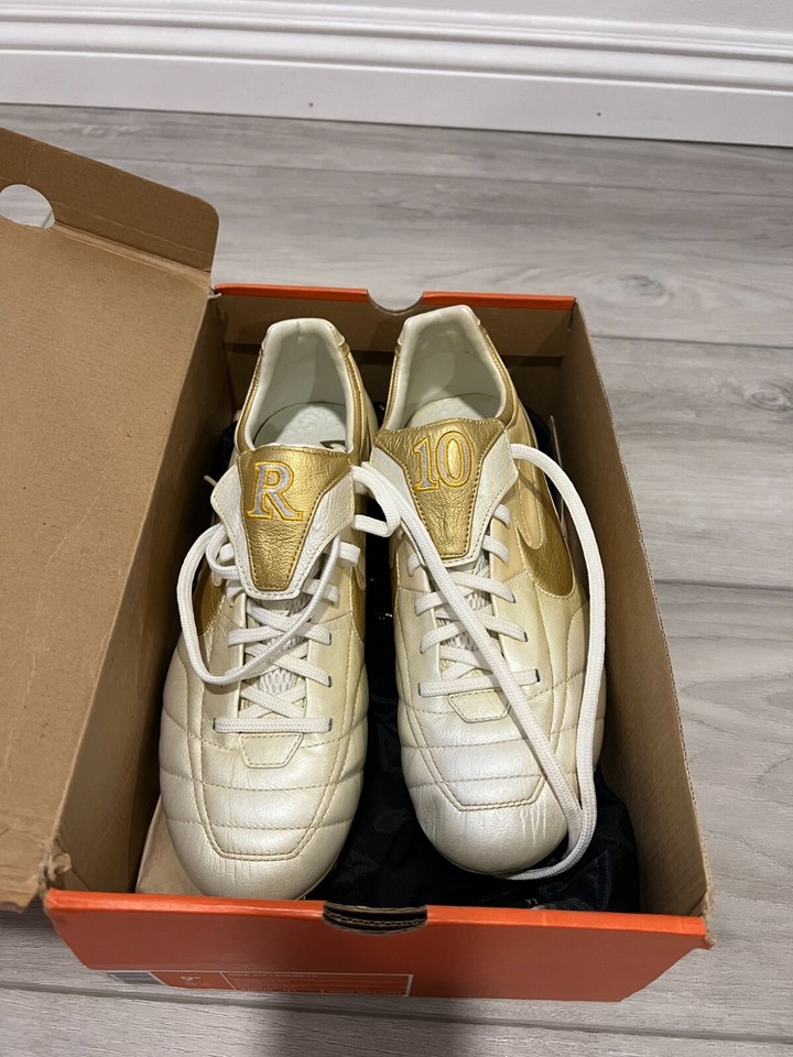 Nike Air Legend Ronaldinho White Gold R10 FG soccer cleats boots ...
