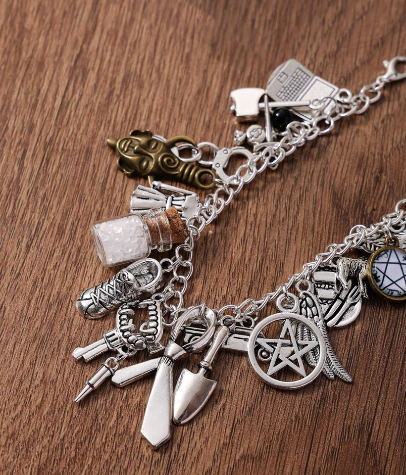 SUPERNATURAL CHARM BRACELET Dean Winchester, Sam Winchester, Castiel ...