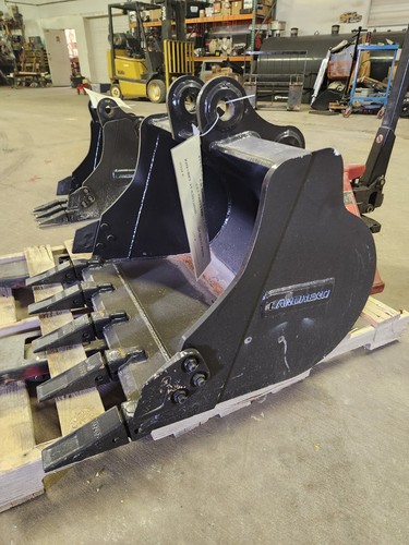 Caterpillar 303 CAT 30" Digging Bucket Excavator Teeth fits 40mm Pin ...