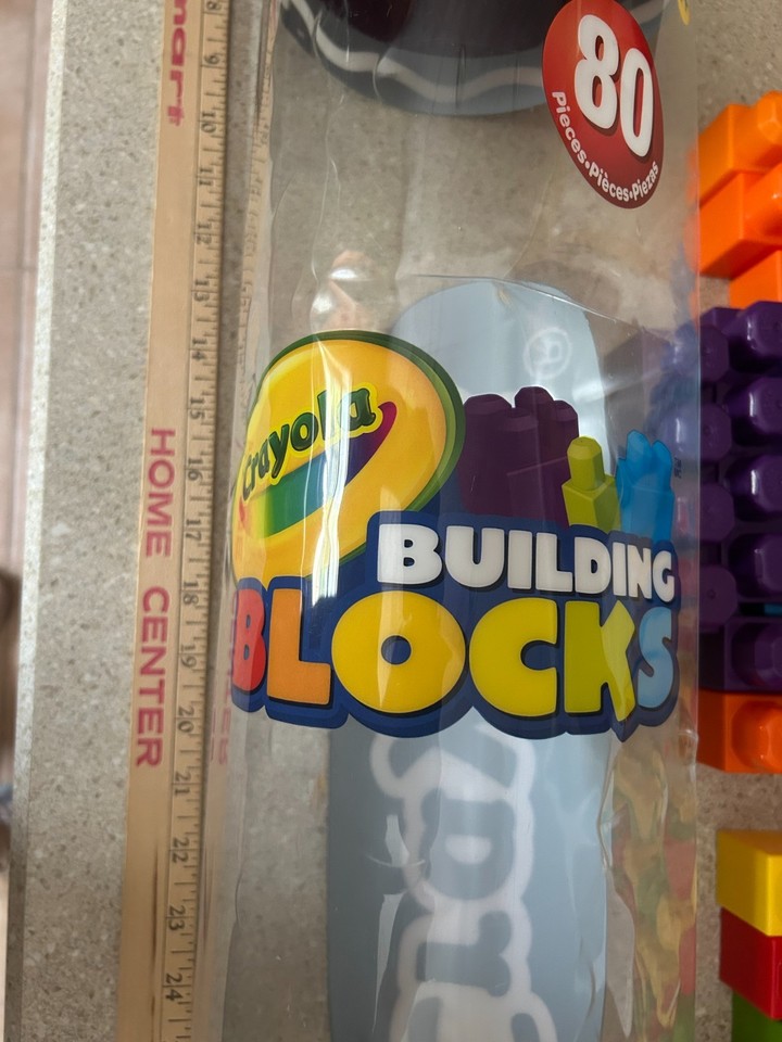 Crayola Kids @ Work - 99 Pieces - Block Set in a 36" Giant Crayon | eBay