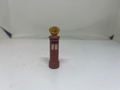 Dinky Toys 12A GPO Pillar Box 'GR' circa 1935 - 40 Red with yellow ...