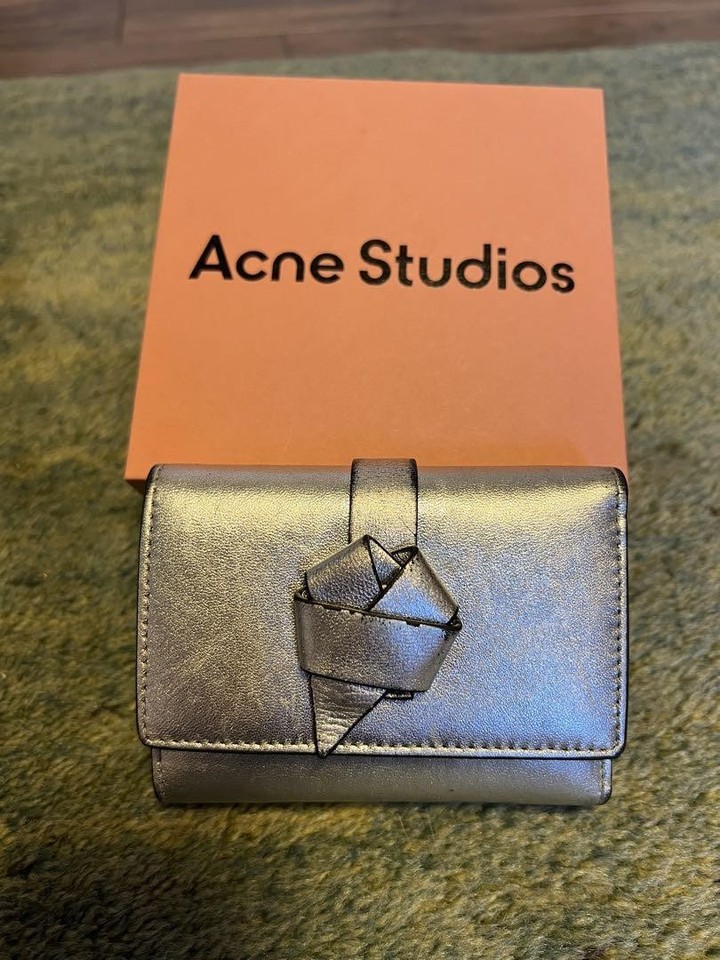 Acne Studios MUSUBI Silver Leather Tri-fold Wallet Debossed Logo Women ...