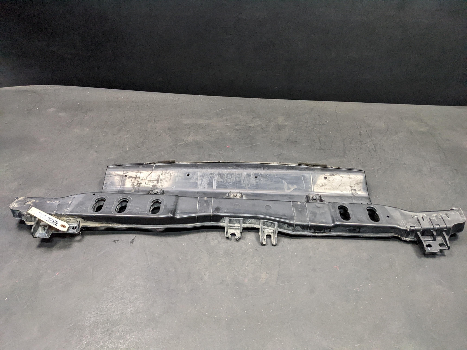 Radiator Support Lower Bracket w/ Cover Baffle 2019 Kia Soul 29134 ...