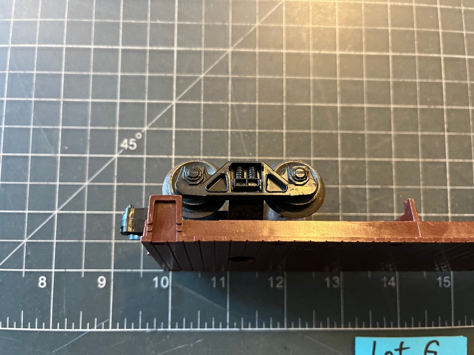 Lionel Train SCARCE 6406 unmarked BROWN FLAT CAR w/No Auto Load NICE ...