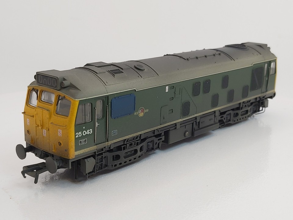 DCC FITTED Bachmann 32-331 Class 25/1 BR Green Full Yellow Ends ...