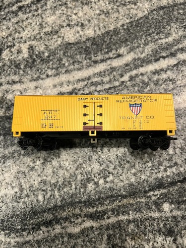 Life-Like HO Scale American Refrigerator Transit Co. Reefer Box Car A.R ...