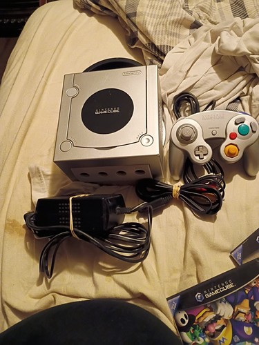Nintendo GameCube In Amazing Shape. Includes 2 Rare Game's. A Collector ...
