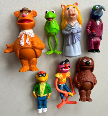 1976 Muppet Show Figures Fozzie Kermit Miss Piggy Gonzo Scooter Animal ...