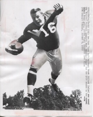 1956 Press Photo HoFer New York Giants Football Player Frank Gifford ...