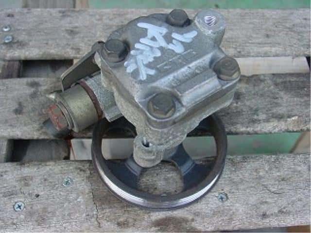 MITSUBISHI Chariot 1996 E-N33W Power Steering Pump [Used] [PA65281768 ...