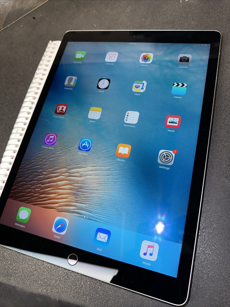 Apple iPad Pro ML0N2LL/A - 128GB Gray - Wifi - RARE iOS 9.1 Apple iPad Pro ML0N2LL/A - 128GB Gray - Wifi - RARE iOS 9.1