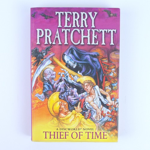 Thief of Time - A Discworld Novel by Terry Pratchett (Corgi 2013 ...
