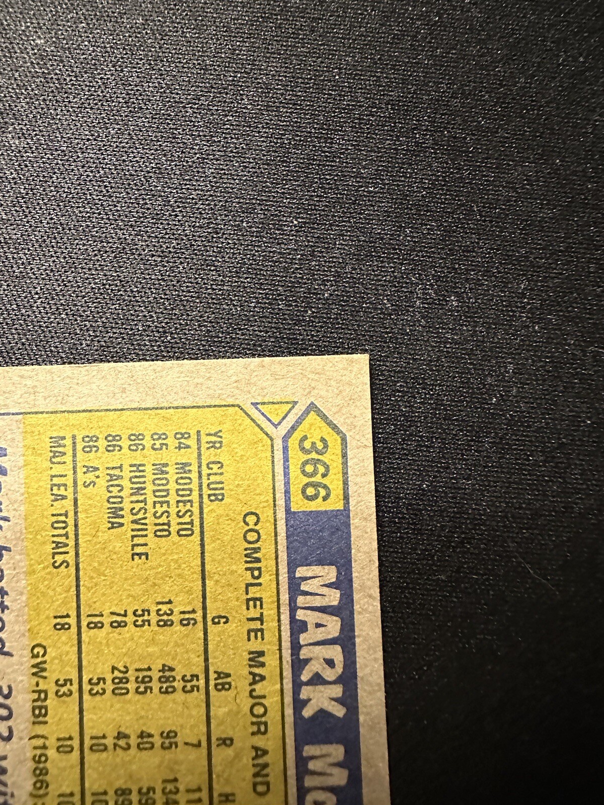 1987 TOPPS MARK MCGWIRE ERROR ROOKIE CARD #366 BLUE CIRCLE YELLOW DOTS ...