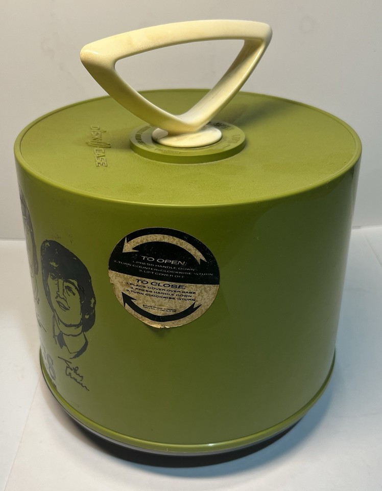The Beatles Disk-Go-Case Rare Vintage Green | eBay